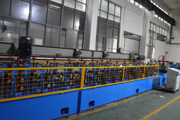 Experienced supplier of storage rack machine,racking upright machine ...