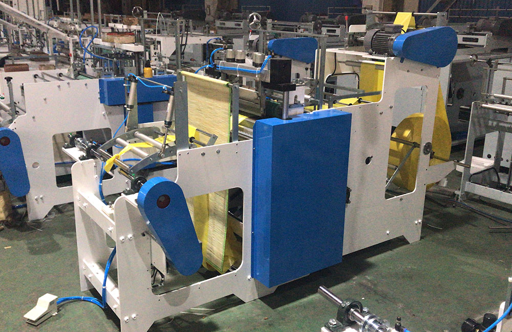 Popular Semi-Automatic Star Seal Perforated Bag On Roll at home and abroad