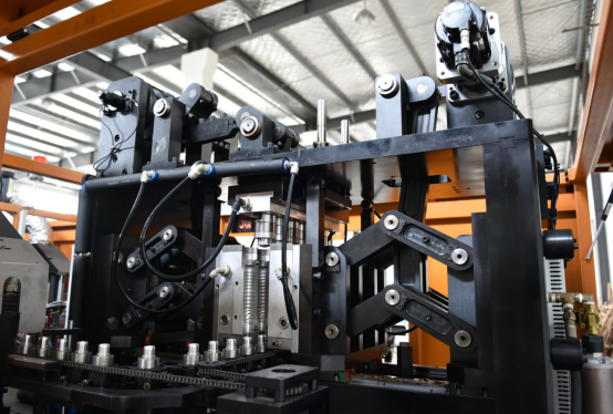 Electric Blow Molding Machine company | Zhangjiagang Sky Machine Co.,Ltd.