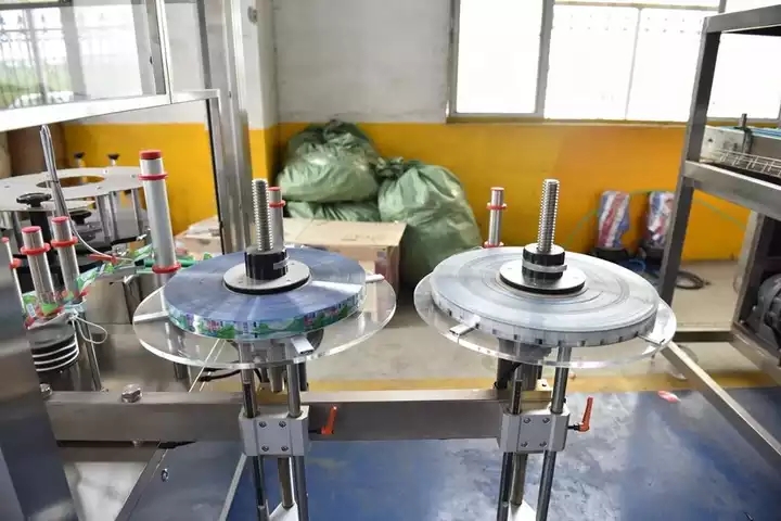 Linear OPP Hot Melt Labeling Machine company | Zhangjiagang Sky Machine ...